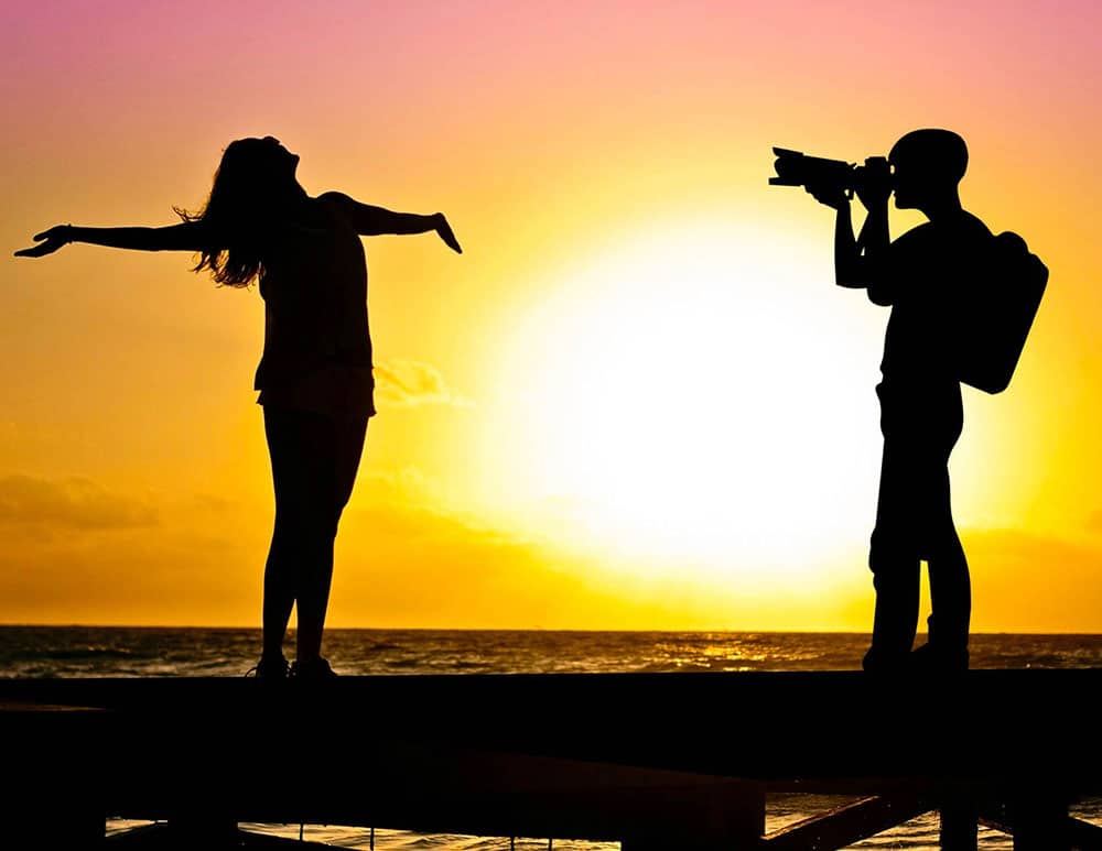 The 5 Best Ways to Backup Photos While Travelling - The Road Is Life
